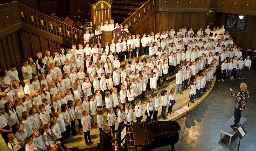 Soli Deo Gloria - Diospi Suyana