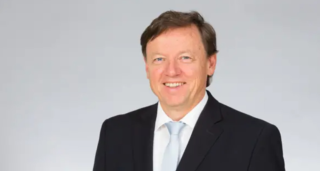 Dr. Peter Gilbert helps Diospi Suyana as a gynecologist - Diospi Suyana